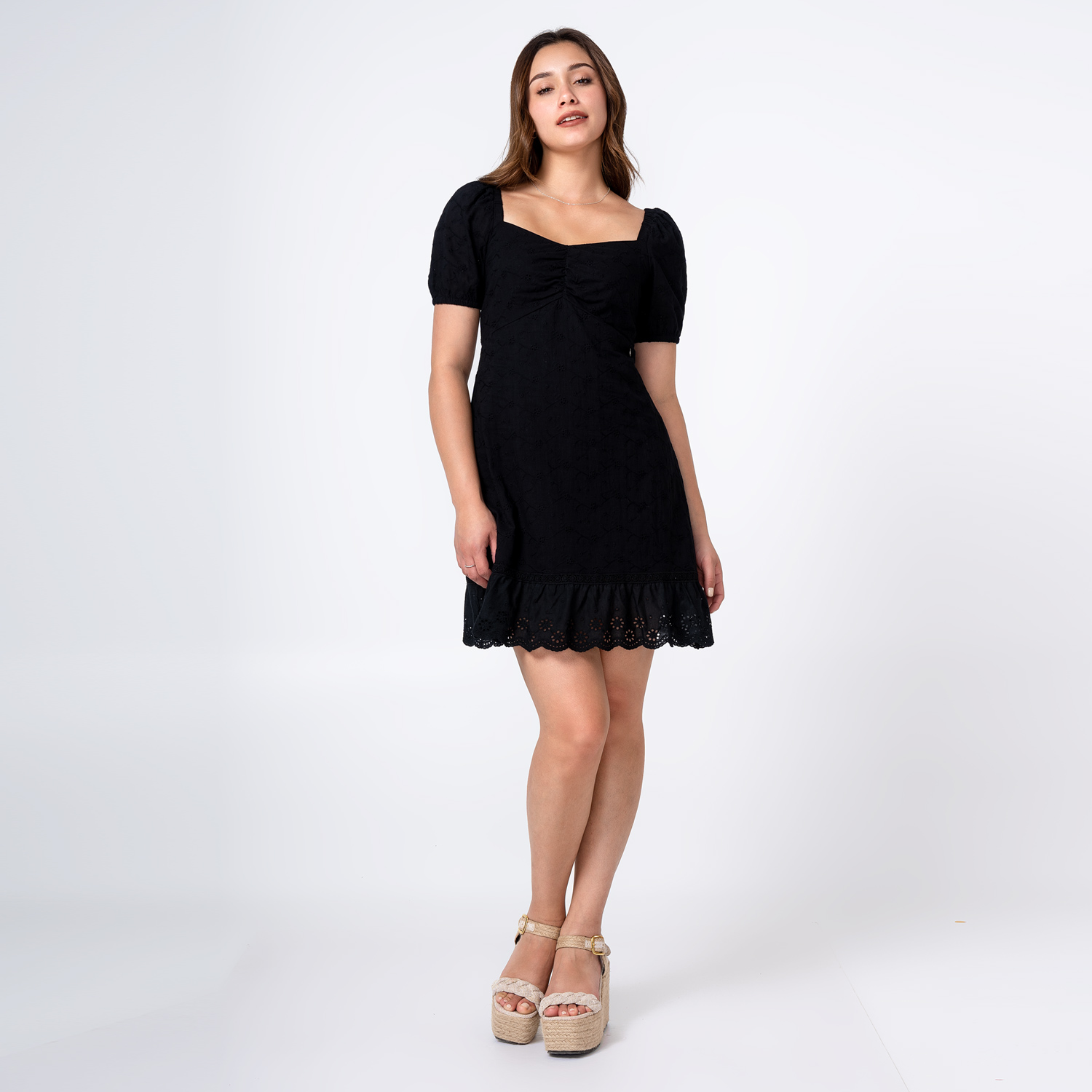 Vestido (Corto) Brodery Nuriha Negro | Pionier